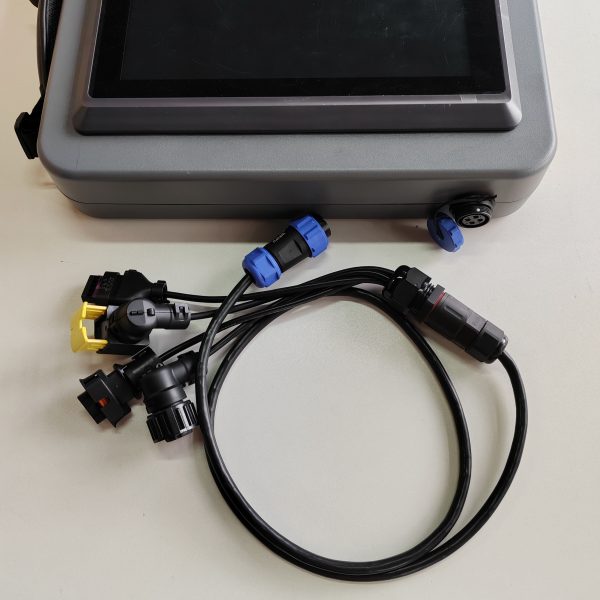 Nox sensor detector device suitful for various models of nox sensors